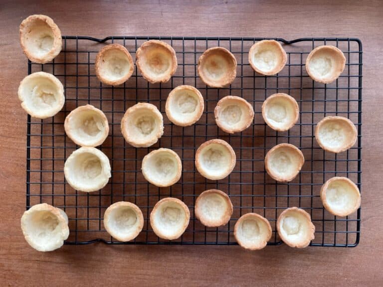 Mini Pie Crust Shells : Ugly Duckling Bakery