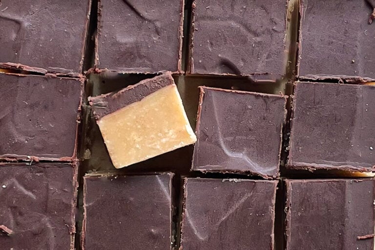 Easy Chocolate Peanut Butter Fudge : Ugly Duckling Bakery